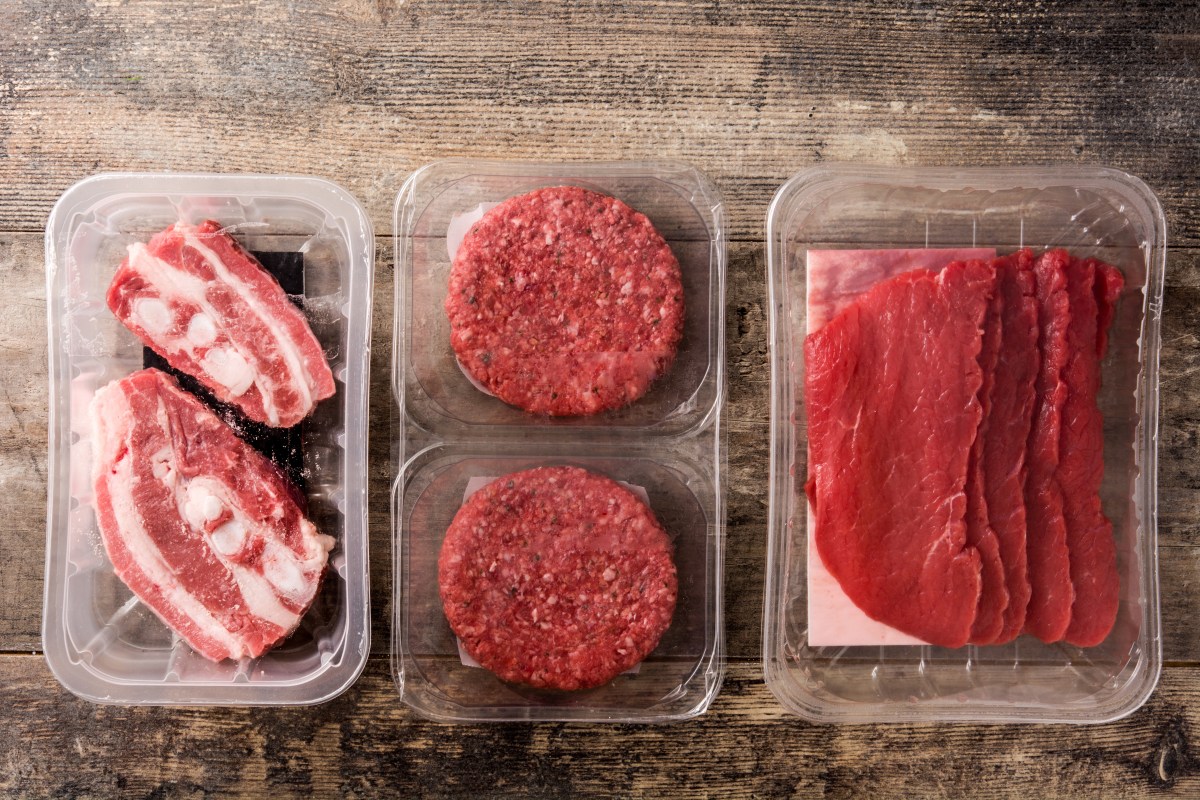 Best Alternatives to Styrofoam Meat Trays: A Grocer’s Guide | Imperial Dade