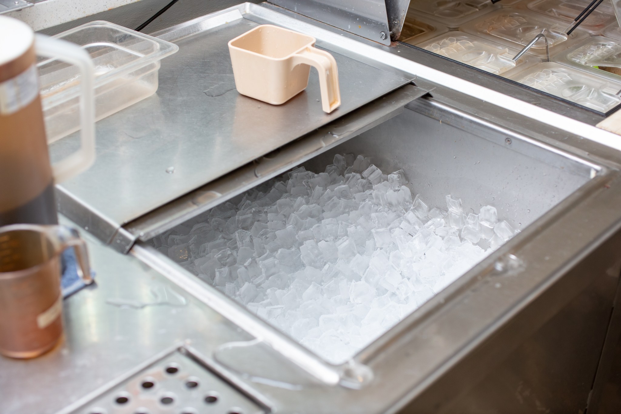 How to Clean and Sanitize Your Ice Machine Bin | Imperial Dade